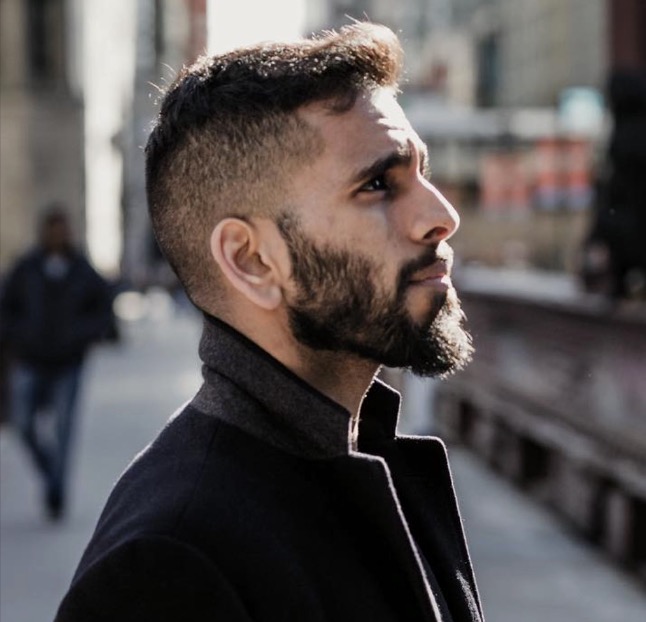 Signature Edits Pitch Deck Template